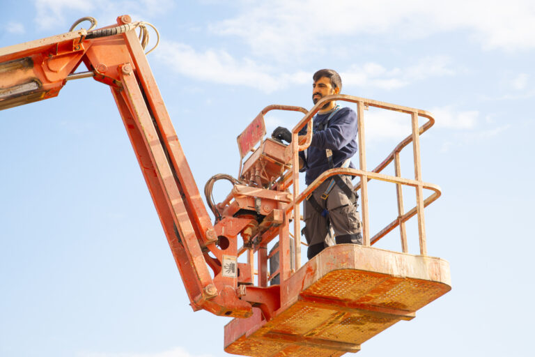 Aerial Lift Safety - MEWPs (CAN) | BIS Safety Software